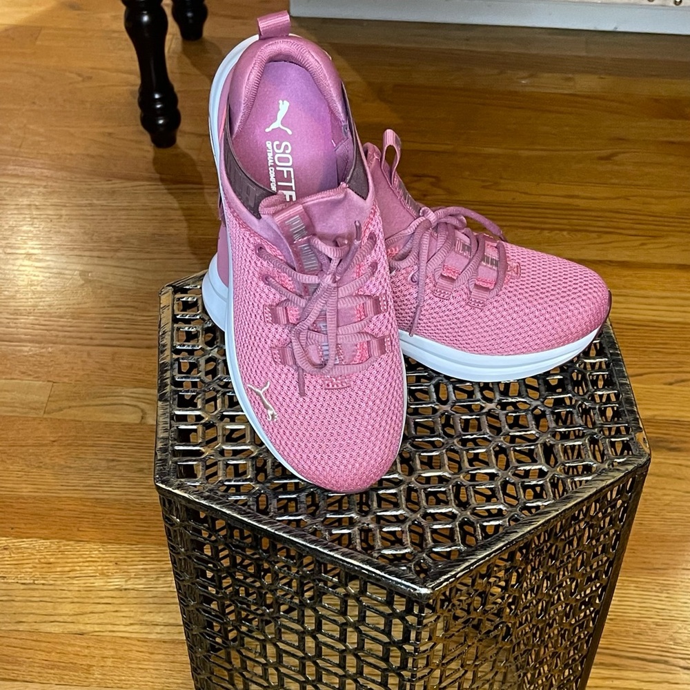New Puma Women Pink Sneakers - Gem